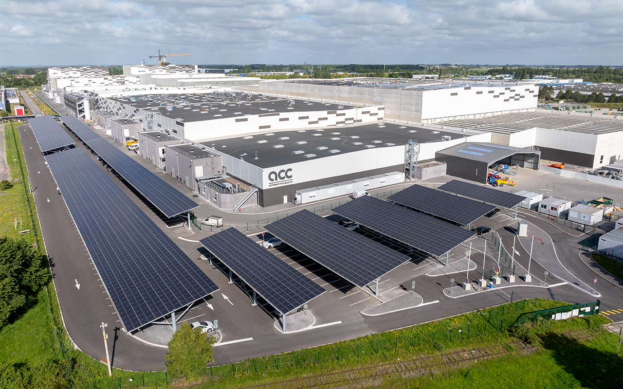 ACC : une levée de 850 millions d’euros pour le site de Douvrin. - Parc ...